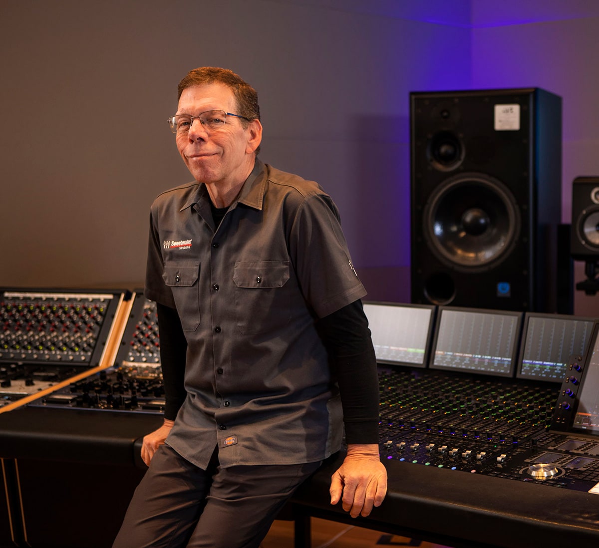 Alec Holcomb Brings ‘Spanish Postcard Music’ to Life at Sweetwater Studios