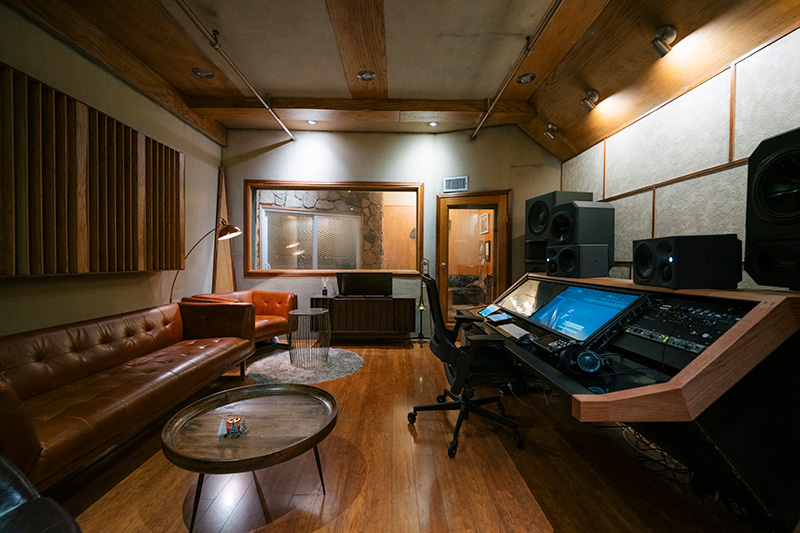 Lounge Studios Offers Immersive Recording Capabilities With Neumann ...