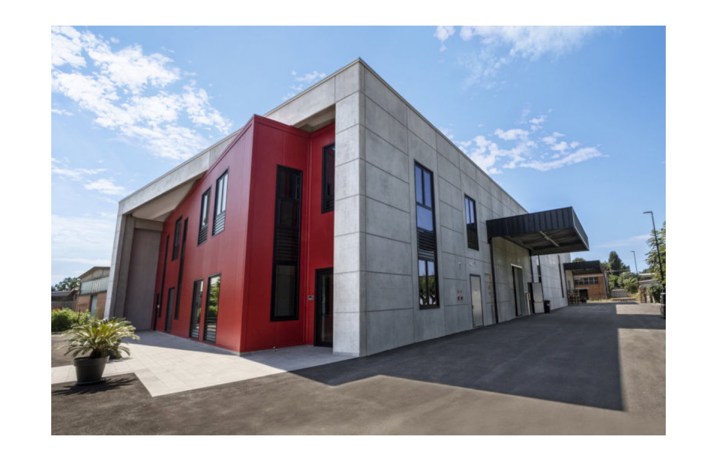 IK Multimedia Unveils New Manufacturing Facility and Recording Studio